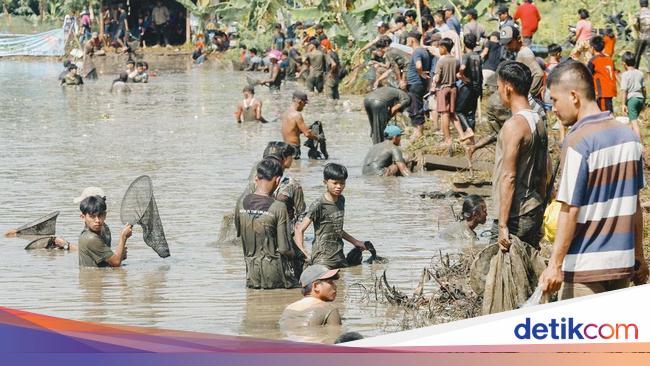 Serunya Melihat Kegiatan Ngubek Empang, Tradisi Betawi Depok Jelang Lebaran