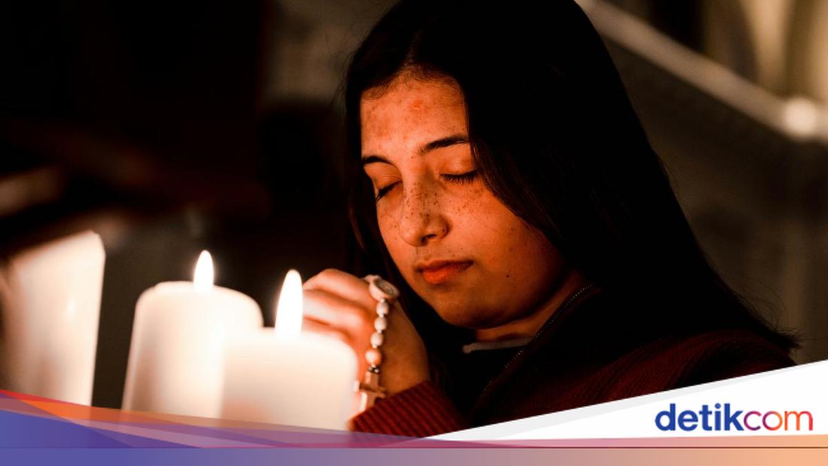 Doa Salam Maria dalam Bahasa Inggris, Latin, Indonesia, Batak, dan Sikka