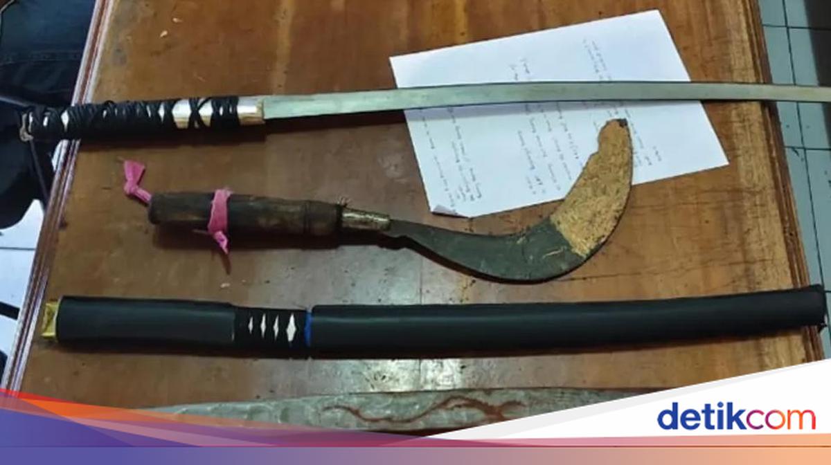 Remaja di Demak Ditangkap Usai Terciduk Kejar Orang Sambil Bawa Samurai