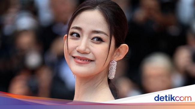 Aktris China Wan Qianhui 'Naik Awan Kinton' di Cannes