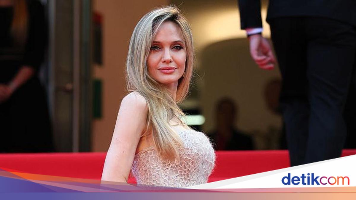 Brad Pitt Gugat Angelina Jolie Rp 584 M