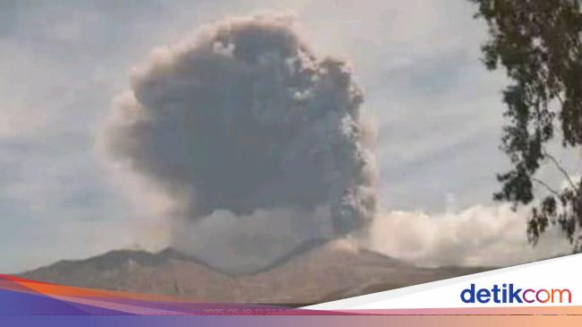 Gunung Lewotobi Laki-laki Meletus, Semburkan Abu Tebal Setinggi 3 Km