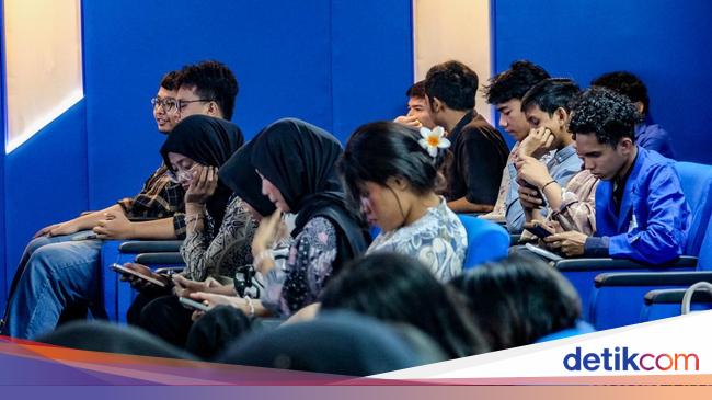 Hadapi Dunia Kerja, Mahasiswa Wajib Kuasai EQ