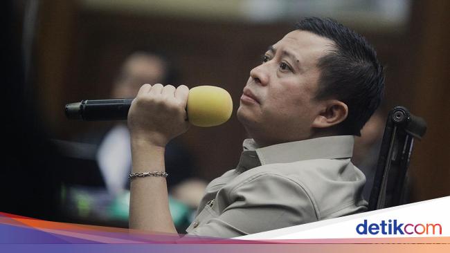 Potret Eks Kader PDIP Saiful Bahri jadi Saksi dalam Sidang Hasto ...