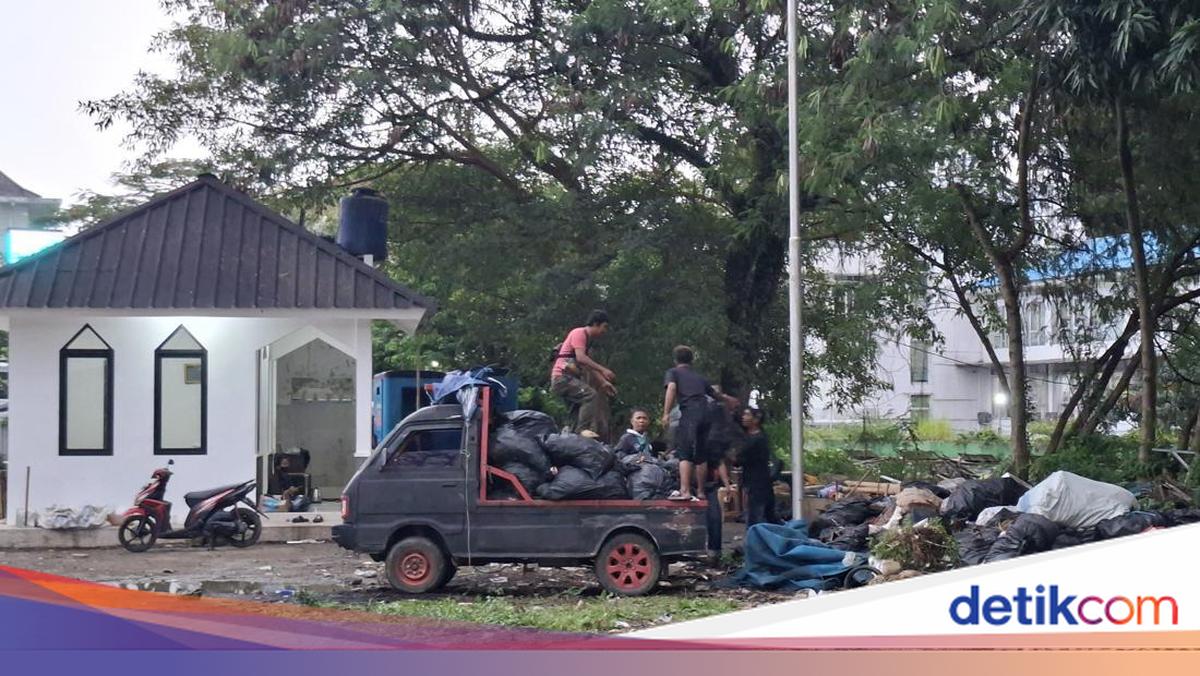 Farhan Geram Banyak Sampah Menumpuk di Lahan Eks Gedung Palaguna