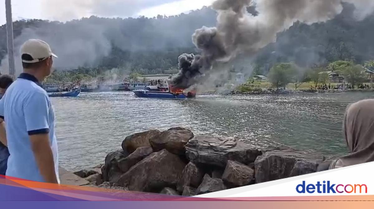 2 Kapal Terbakar di Pelabuhan Bungus Padang, 1 Milik Pemkab Mentawai