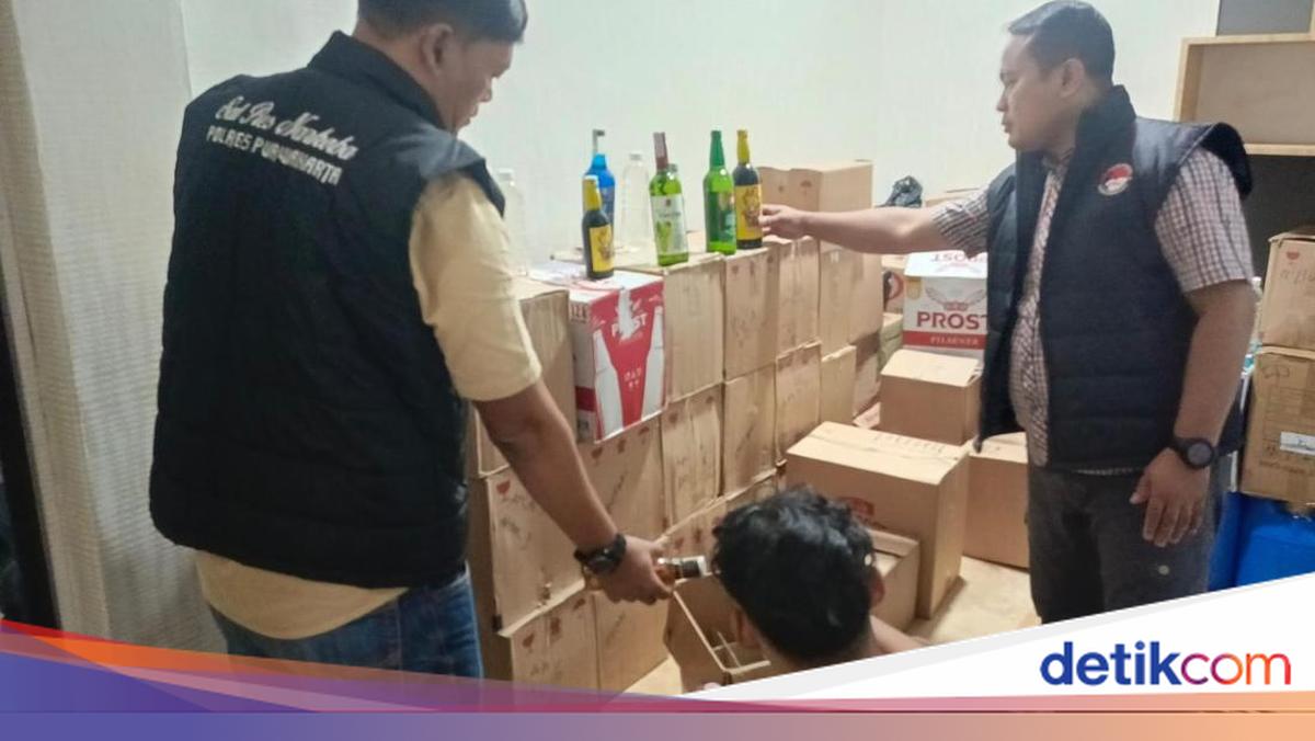 Perangi Peredaran Miras di Purwakarta, 1.023 Botol Disita Polisi