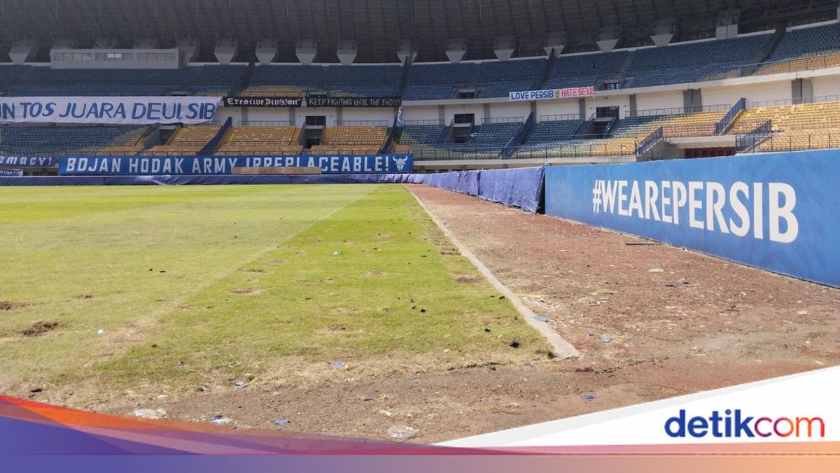 Sukacita Juara Berujung Lukai Stadion GBLA