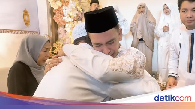 Ruben Onsu Nangis saat Walimatussafar Jelang Haji: Allah Atur Perjalanan Saya