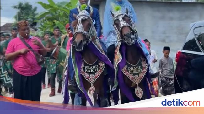 Viral Pengantin di Madura Naik Kuda Dalam Prosesi Kirab, Bak Film Kolosal