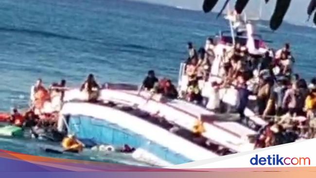 Detik-detik Mencekam Kapal Cepat Angkut 89 Turis Terbalik di Nusa Lembongan