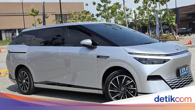 XPeng X9 vs Denza D9 et Toyota Alphard: Différences clés - Le derniere ...