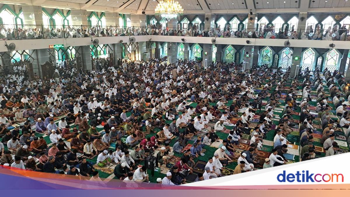 Bacaan Sholat Ied Idul Fitri: Niat, Takbir, hingga Seruan Bilal