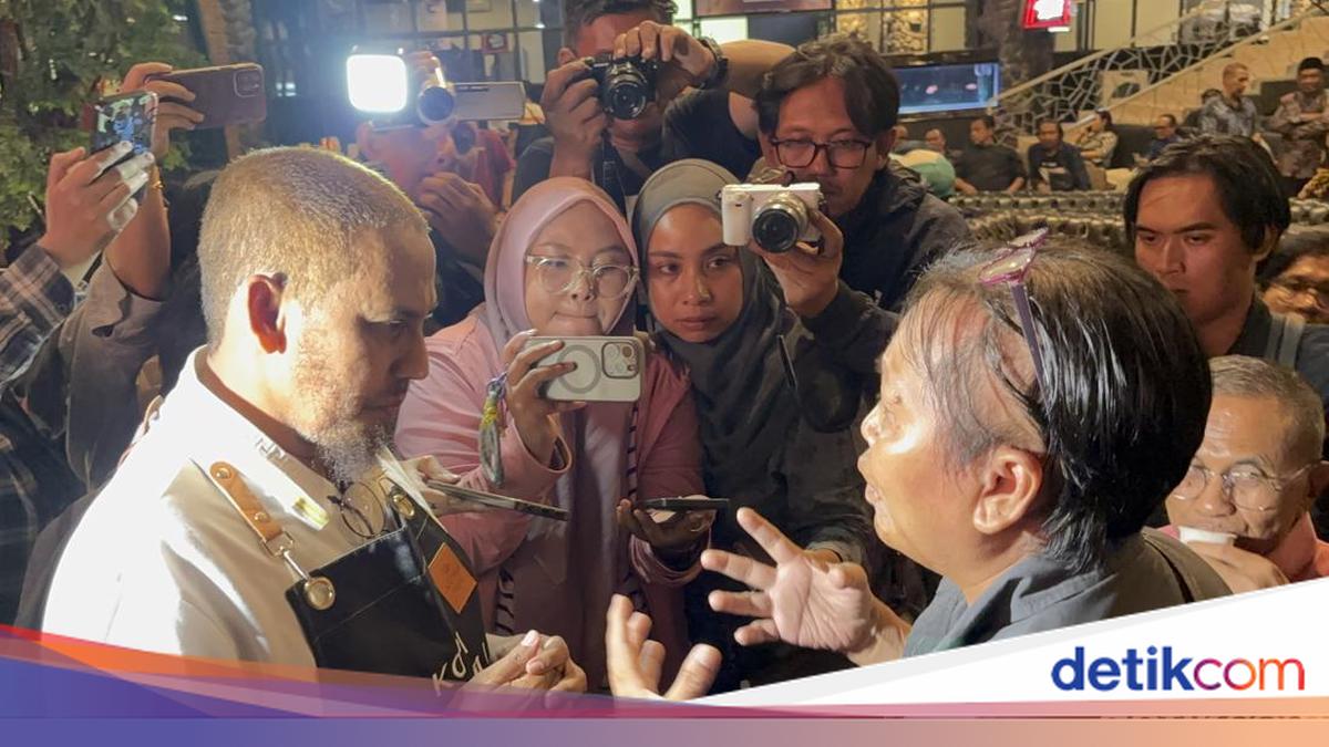 Pertemuan Haru Penyintas Bom Bali dan Umar Patek di Launching Ramu Kopi