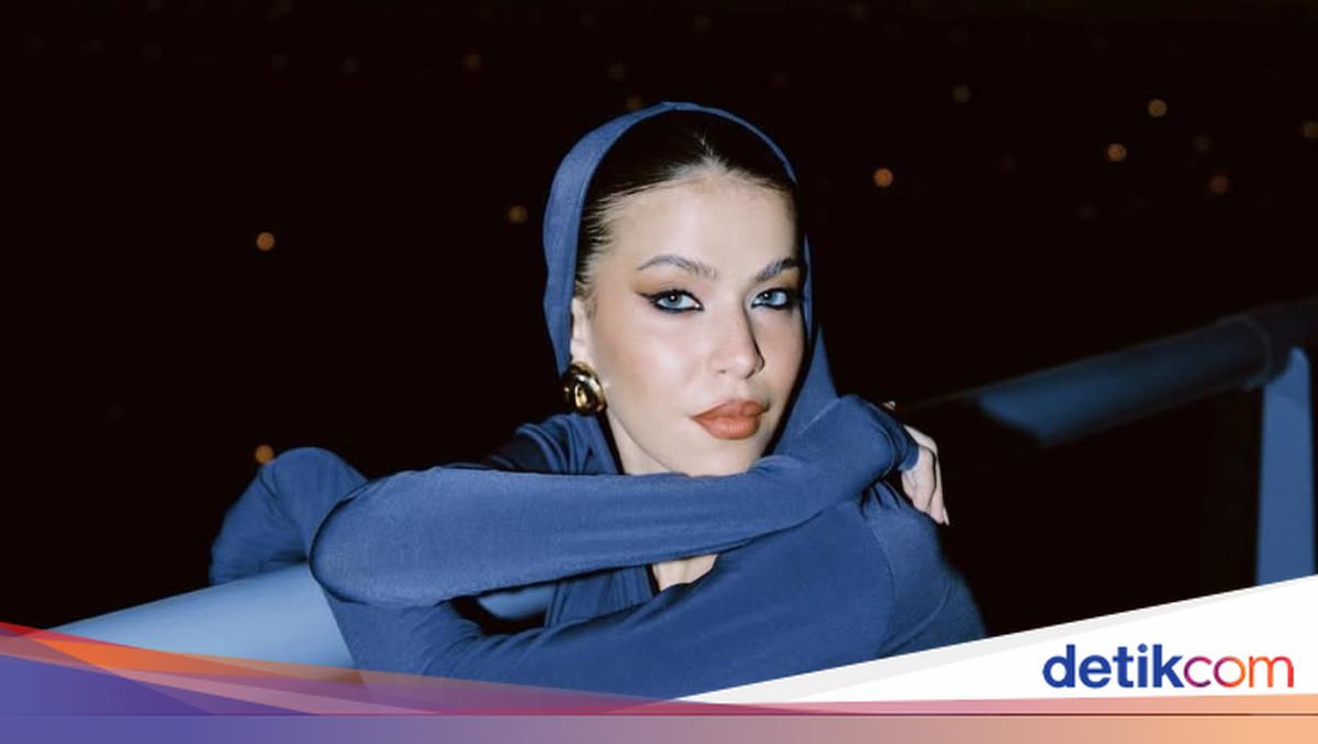 6 Inspirasi Makeup untuk Idul Adha Dari Model Mesir Mai Yackout