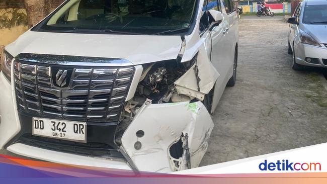 Mobil Alphard Ditumpangi Wakil Bupati Mamuju Tabrak Pemotor hingga Tewas