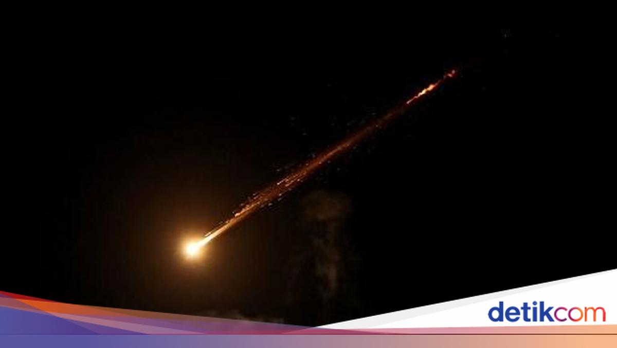 Rudal Iran Kembali Serang Israel, Ledakan Terdengar di Tel Aviv-Yerusalem