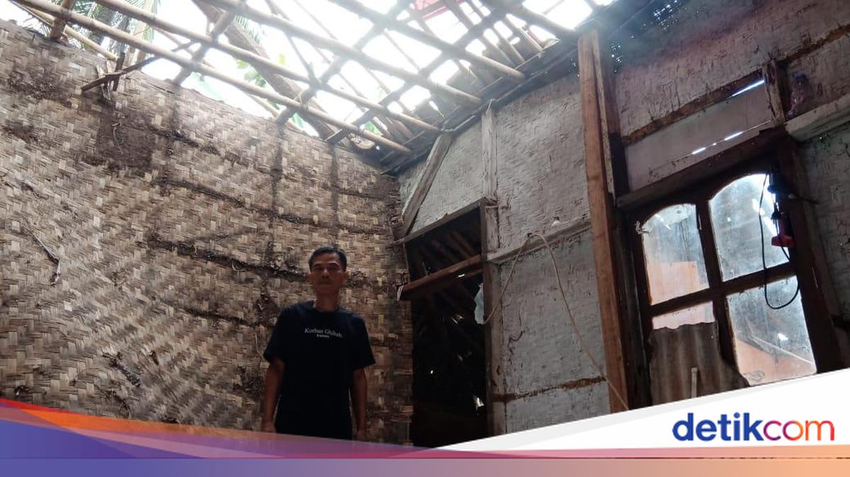Pilu Kisah Dedi, Rumah Rusak Dihantam Bencana-Anak Putus Sekolah
