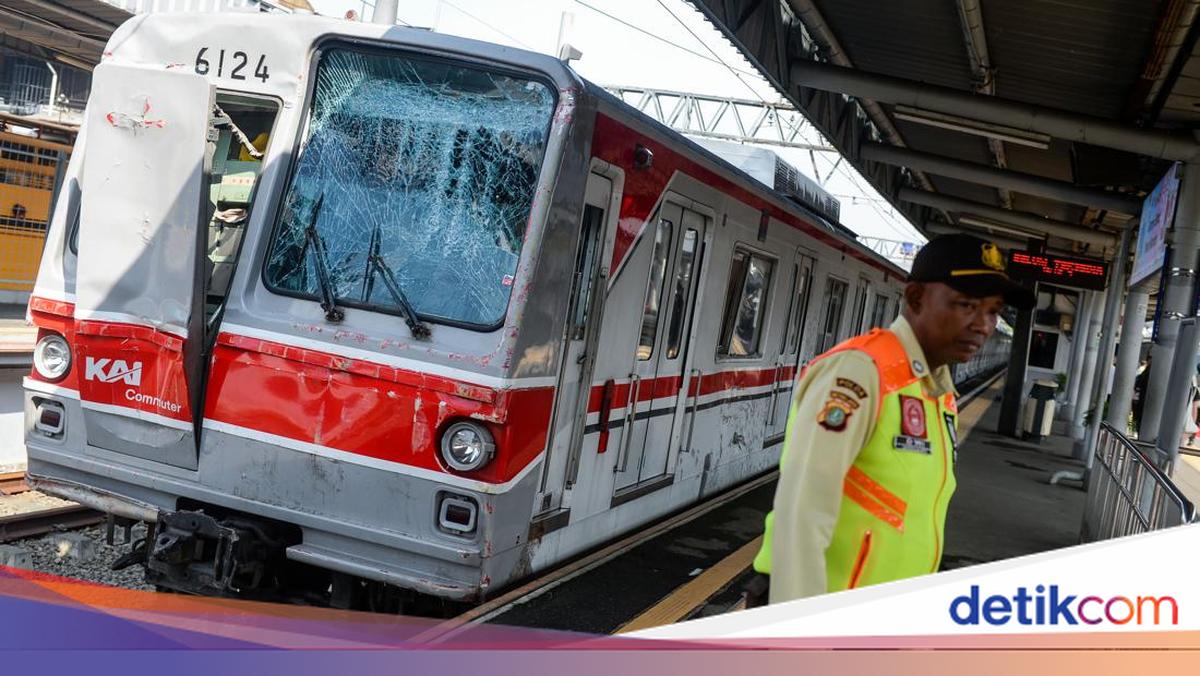 KRL Tabrak Truk di Tangerang, Kabin Masinis Rusak Parah