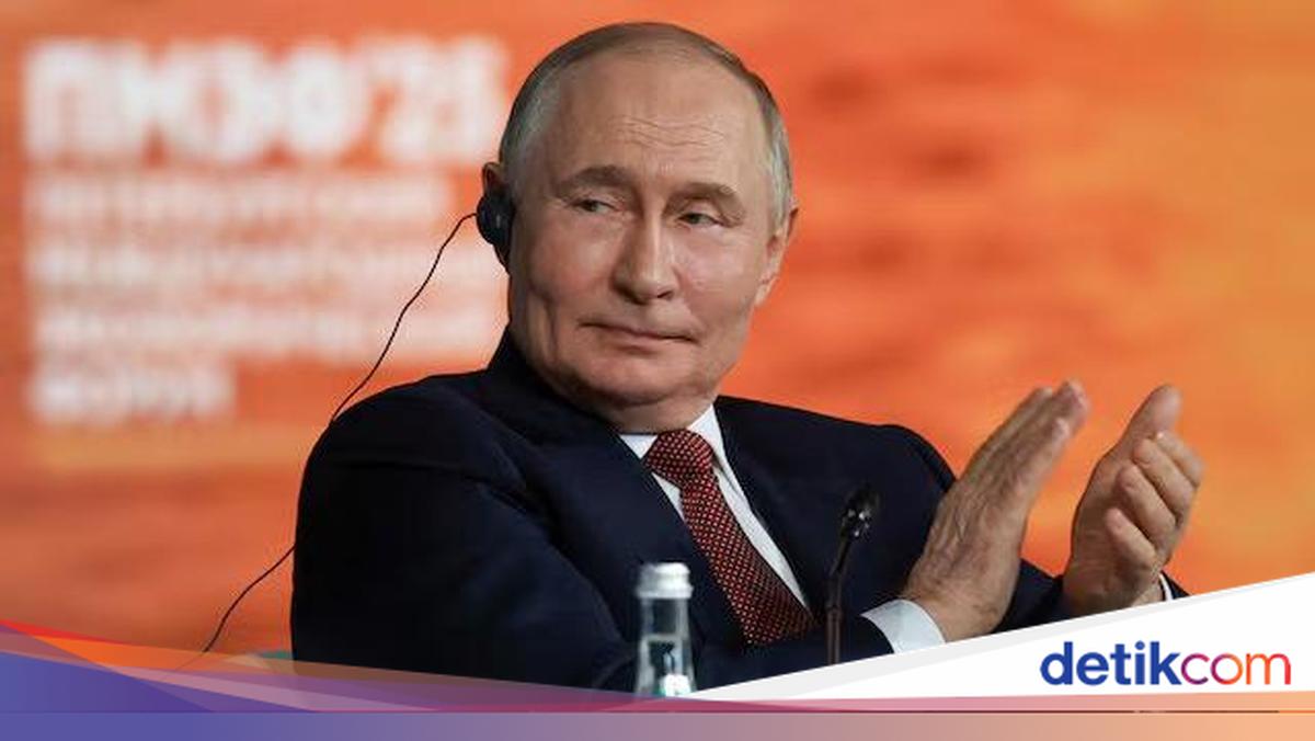 Putin Olok-olok NATO Soal Tuduhan Drone Rusia Serbu Eropa