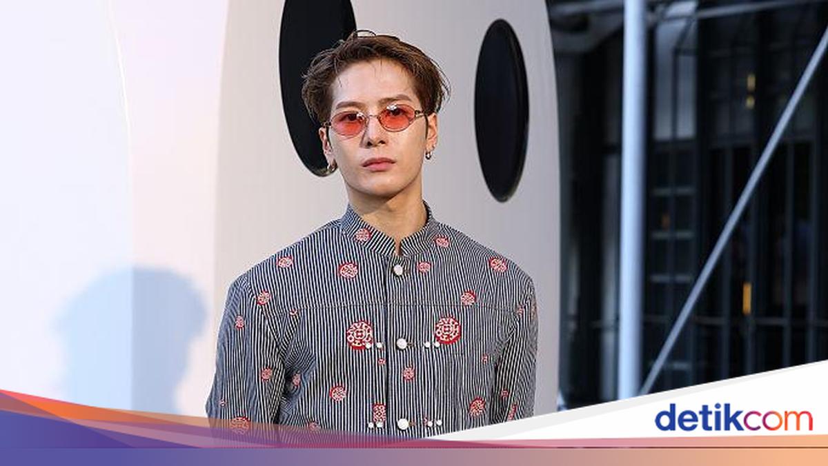 Heboh Jackson Wang GOT7 Kasih Tas Louis Vuitton Cuma-cuma ke Fans di Paris