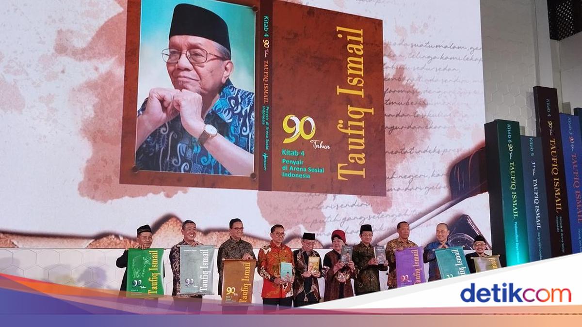 Merayakan 90 Tahun Sastrawan Taufik Ismail