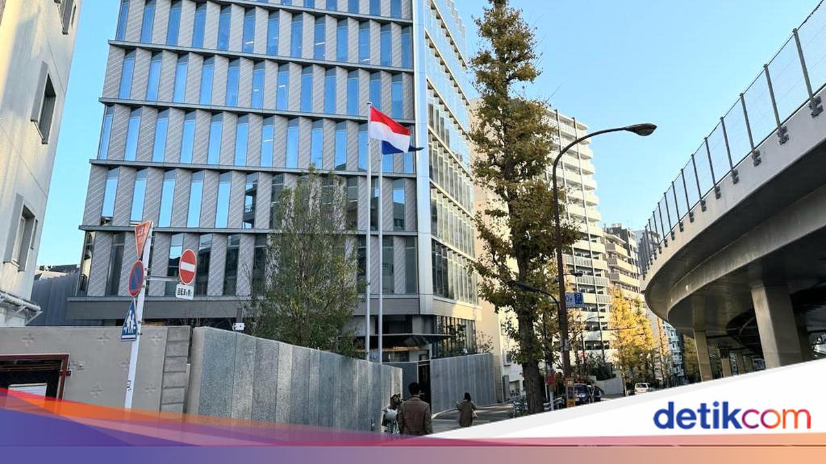 Viral WNI Bentangkan Spanduk di Jembatan Tokyo, KBRI Ungkap PSHT Minta Maaf