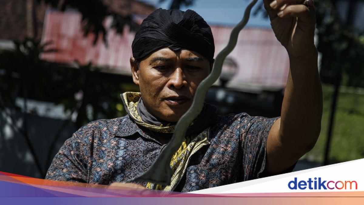 Tradisi Mencuci Keris Setiap Malam 1 Suro, Begini Sejarahnya