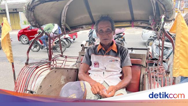 Kisah Paimin Tukang Becak di Tugu, Kesepian di Tengah Ramainya Jogja