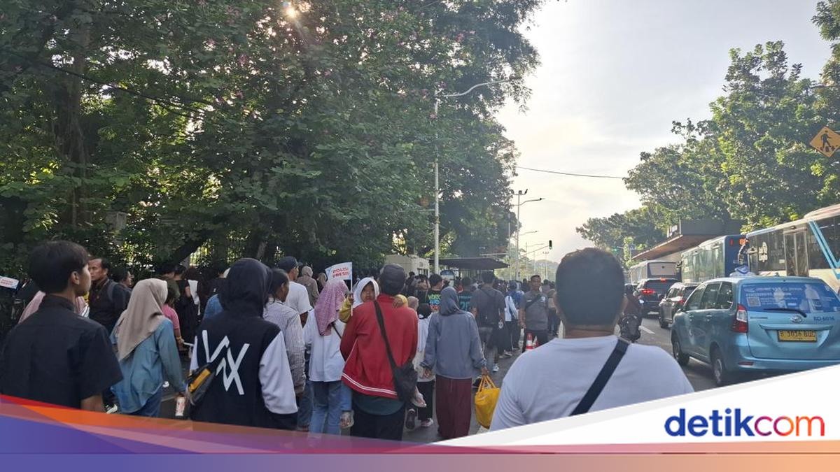 Hari Bhayangkara Ke-79, Warga Antusias Penuhi Kawasan IRTI Monas