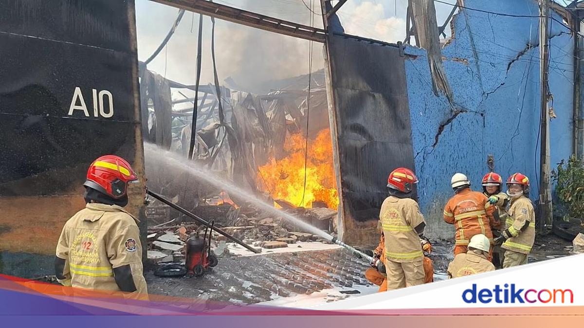 93 Kebakaran di Surabaya Selama 2025, DPKP Imbau Warga Waspada Kemarau