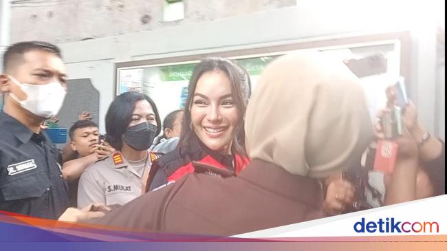 Alasan Nikita Mirzani Cabut Gugatan Wanprestasi Rp 100 M ke Reza Gladys