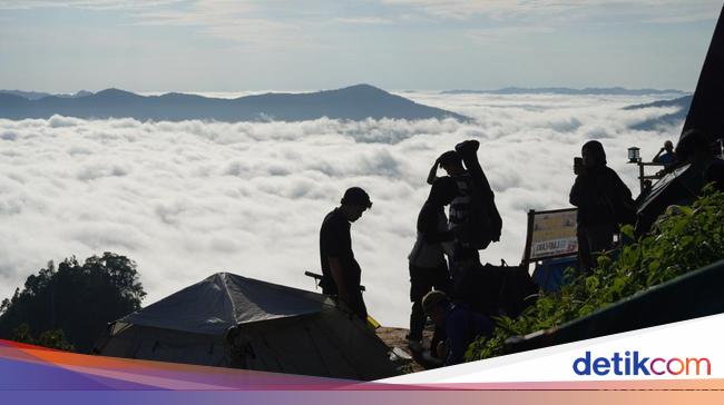 Panorama Negeri di Atas Awan Bukit Tempurung Sarolangun