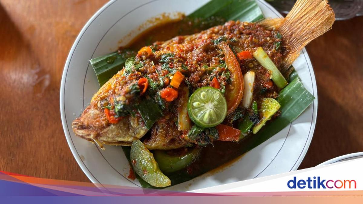 RM Imah Mih Asri: Oseng Nila dan Ampas Kecap khas Sunda di Warung Langganan PNS