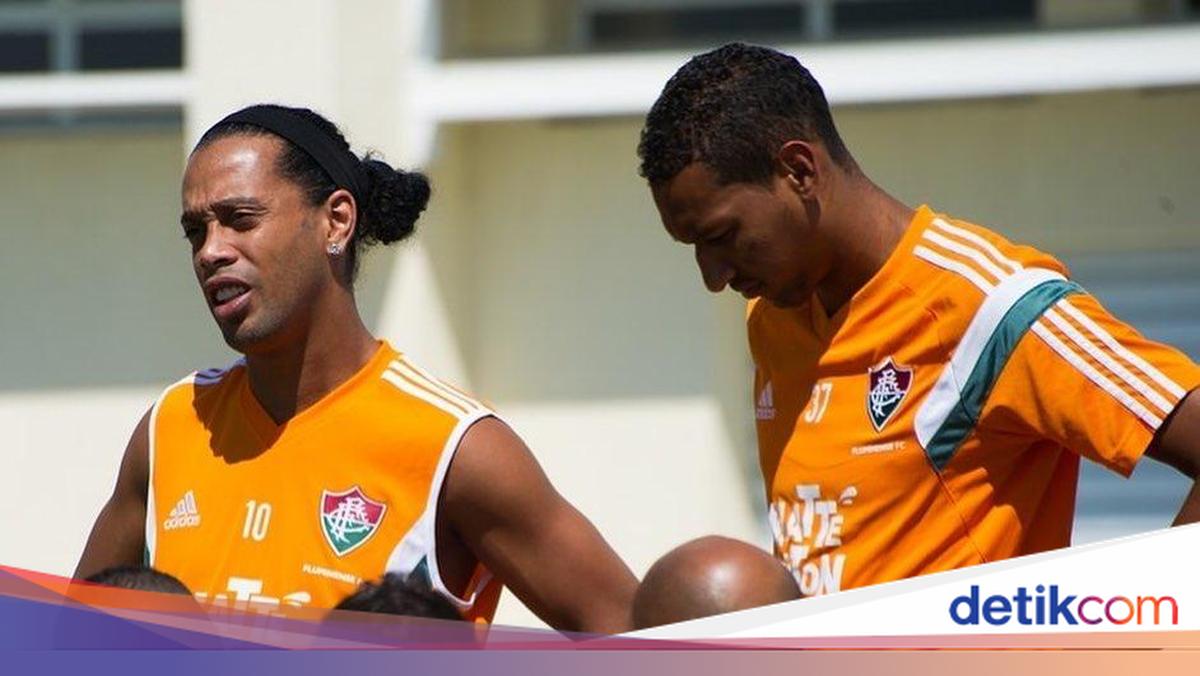 Persipura Jayapura Rekrut Artur Vieira, Mantan Rekan Setim Ronaldinho