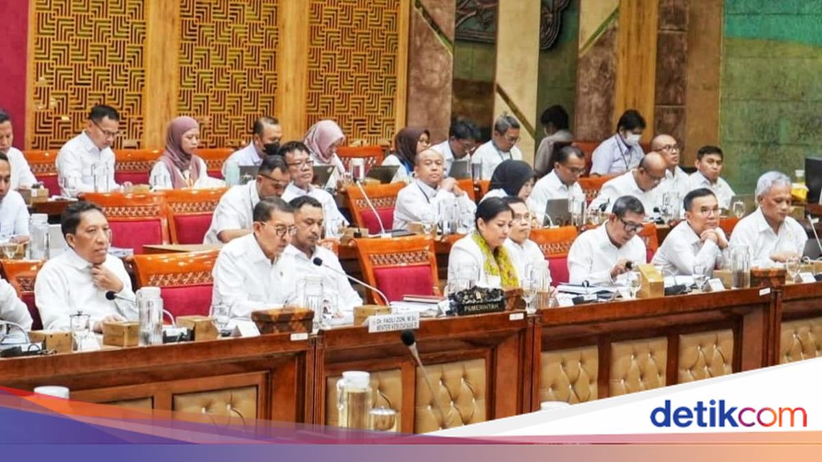 Raker dengan Komisi X DPR, Menbud Bahas Tambahan Pagu Anggaran 2026