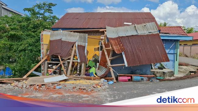 Detik-detik Rumah di Lubuklinggau Hancur Diduga Akibat Tabung Gas Meledak