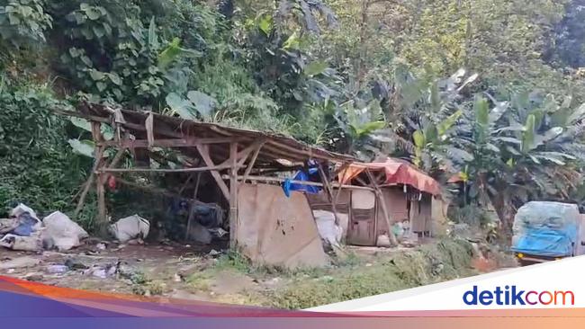 Nelangsa Para Pemulung Hadapi Rencana Penertiban Bangunan TPA Sarimukti