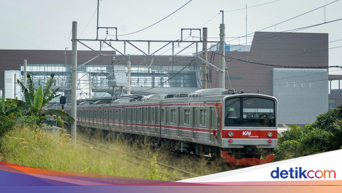 KRL Rangkas Bitung-Tanah Abang Tertahan di Stasiun Kebayoran, Ini ...