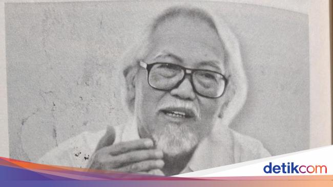 Sosok Romo Mangun Sang Pejuang Kaum Pinggiran: Mlarat Ning Ningrat