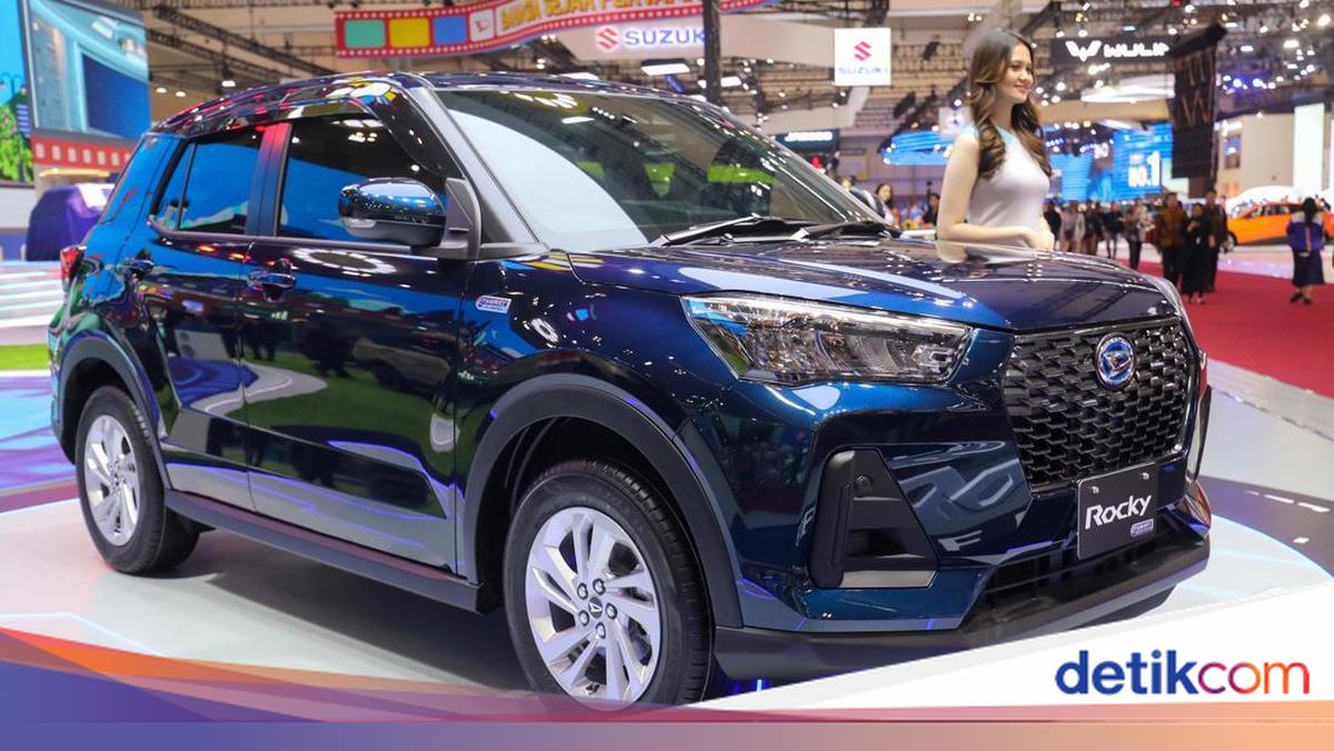 Harga Daihatsu Rocky Hybrid Naik, Masih di Bawah Rp 300 Juta!