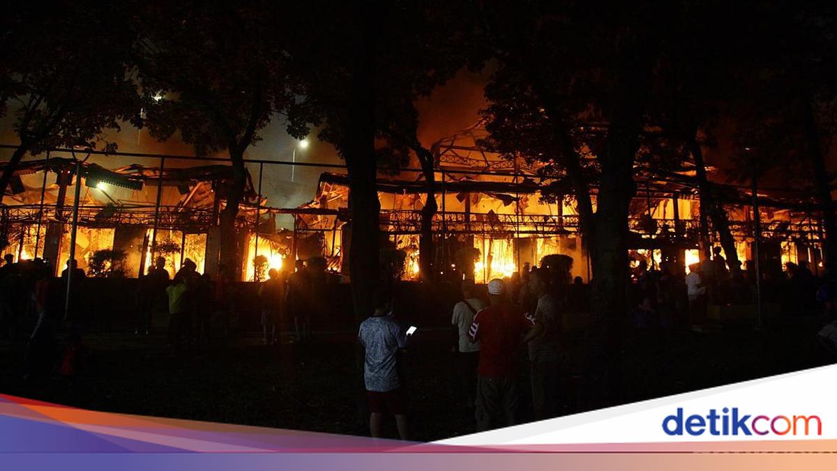 Kisah Pilu Pasar Taman Puring: Sepi Ditinggal Pembeli-Kini Kebakaran