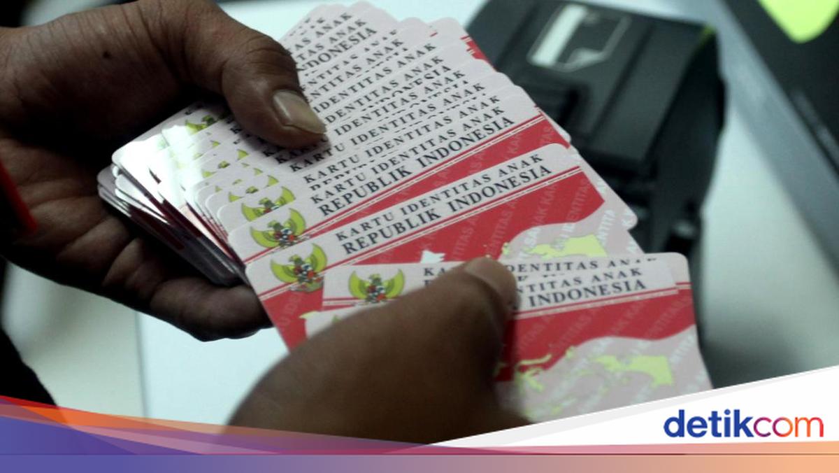 Apa Itu 'KTP Pink' untuk Anak-anak? Ini Bedanya dengan KTP Biru
