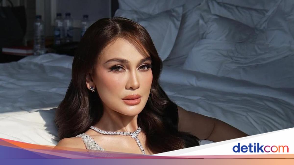 Ini Permintaan Spesial Luna Maya untuk Gaun Resepsinya di Jakarta