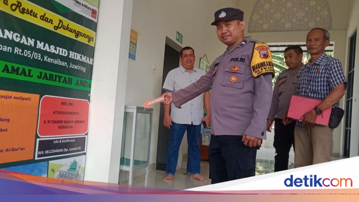 2 Pria Berjaket Gondol Kotak Infak di Kenaiban Klaten Terekam CCTV