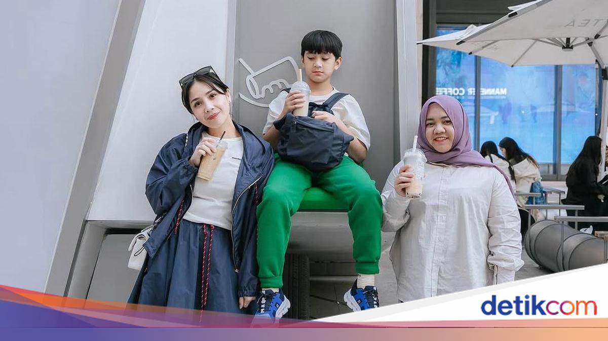 Mbak Lala Selesai Jadi Pengasuh, Beri Pesan Haru di Ultah ke-10 Rafathar