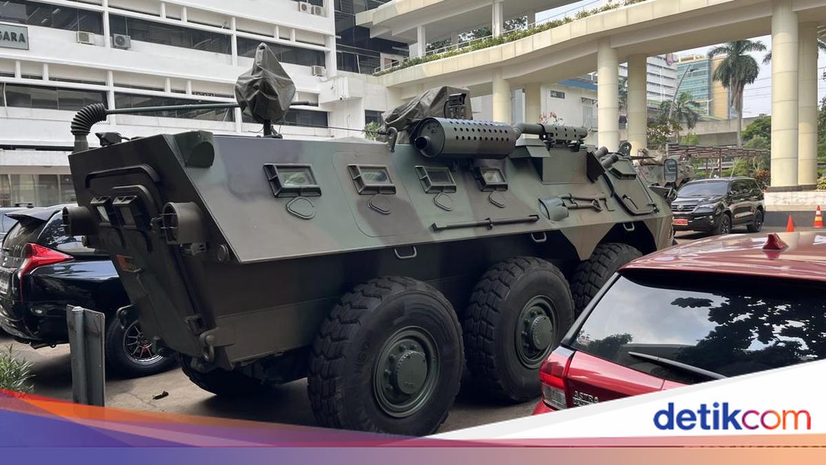 2 Panser Anoa TNI Siaga di Kejagung, Kapuspenkum Beri Penjelasan