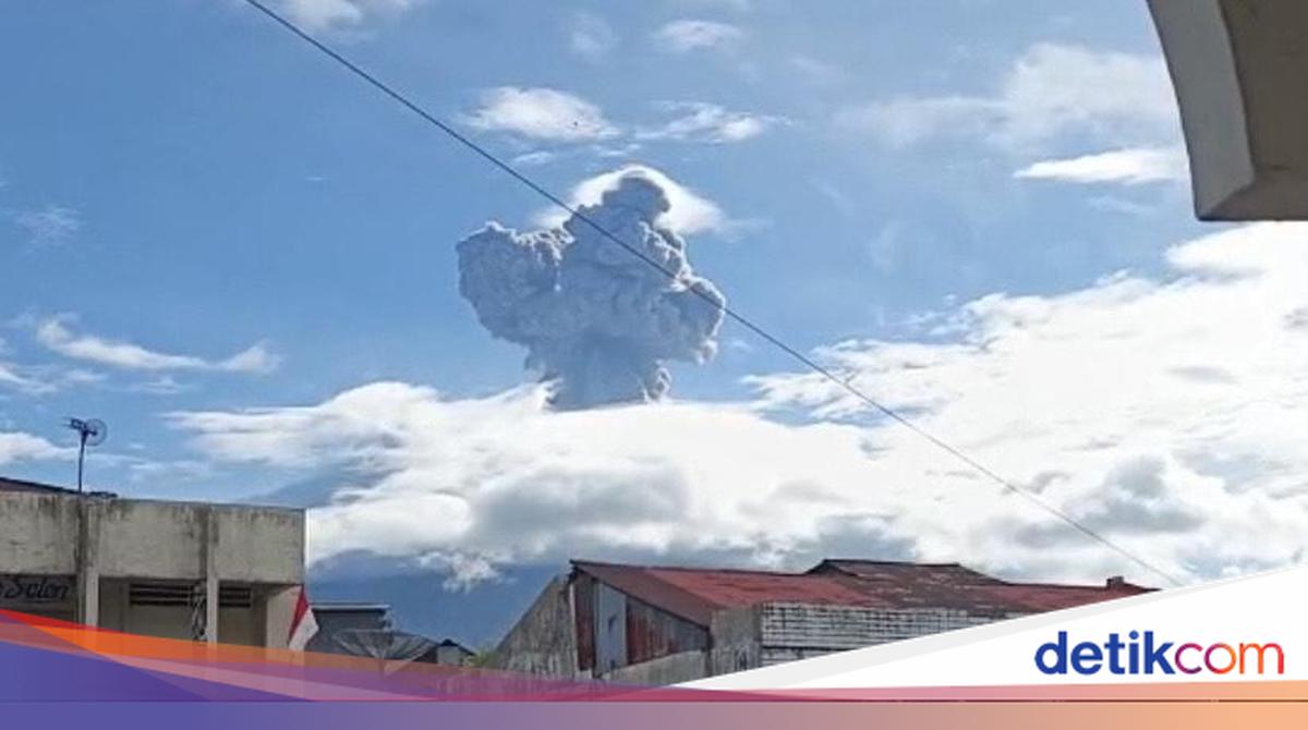 Gunung Marapi Erupsi Sore Ini, Lontarkan Abu Vulkanik Setinggi 1 Km