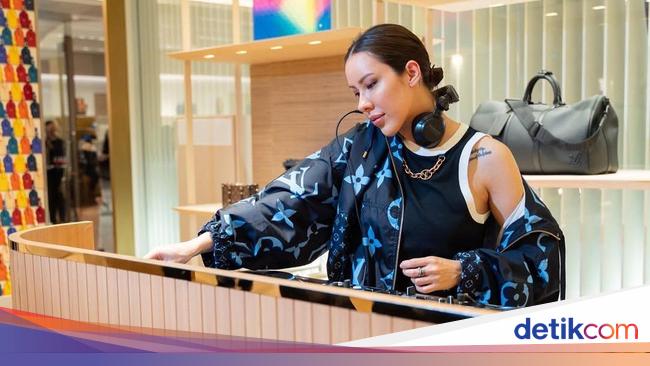Aksi Patricia Schuldtz Calon Istri Darma Mangkuluhur Jadi Model hingga DJ