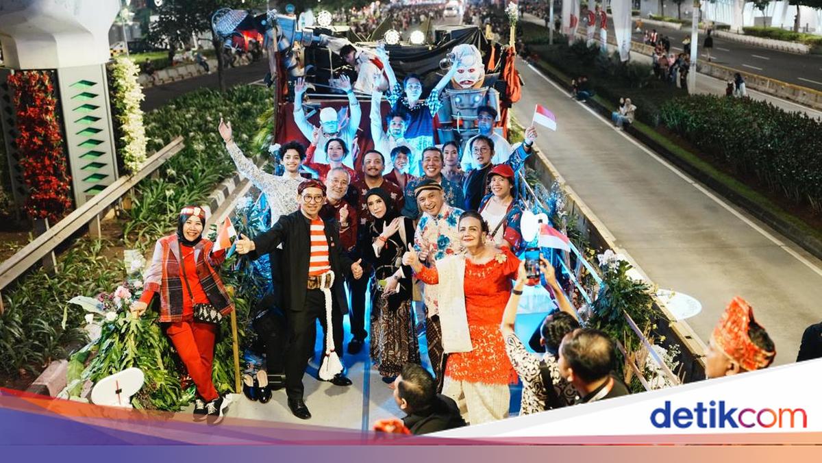 Kemenbud Tampilkan Reog Ponorogo di Karnaval HUT RI, Simbol Semangat Juang